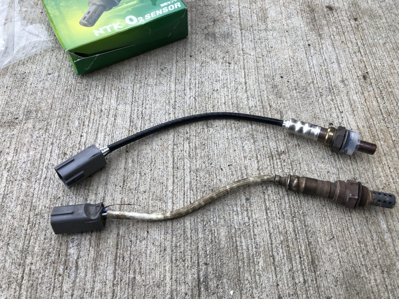 マツダ RX-8 O2センサー交換 – オーテックプラス | 茨城県つくば市の中古車販売店